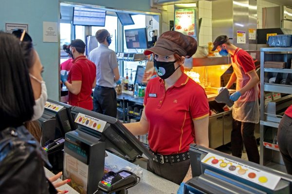 McDonald's recruiting 20,000 workers as it eyes new outlets - Licensed ...